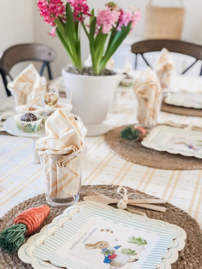 How to Set a Darling Kids Easter Table - hostessology
