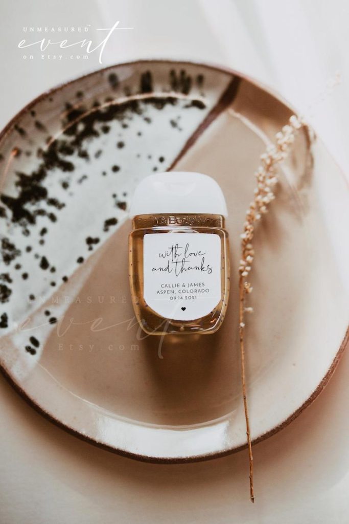 2022 Graduation Party Favors that Will Wow Your Guests - hostessology