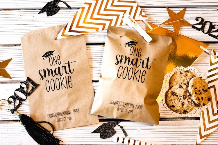 2022 Graduation Party Favors that Will Wow Your Guests - hostessology