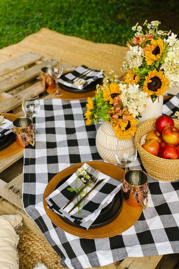 How to Style a Fall Picnic From the Ground Up - hostessology